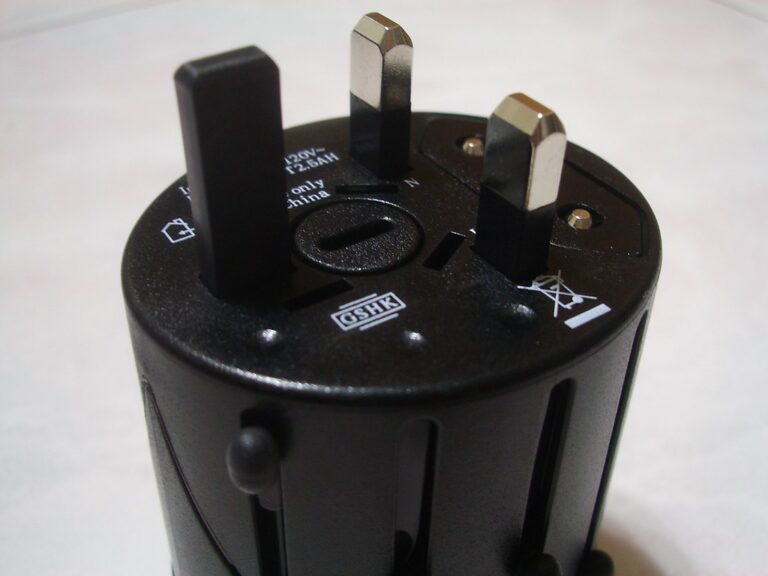 Plug in Dubai: do you need an adapter?
